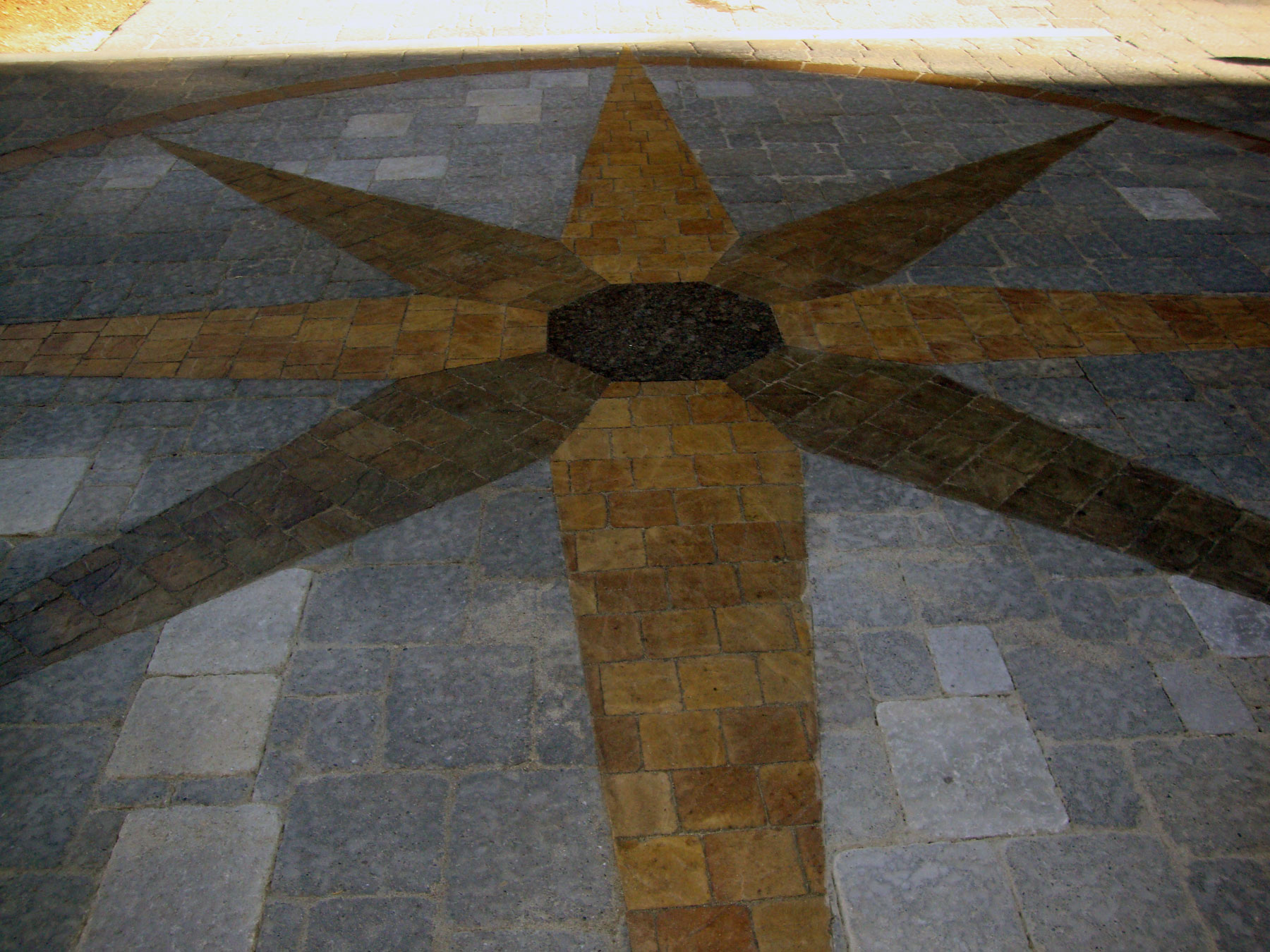 Compass Stone Inlay - Legacy Pavers